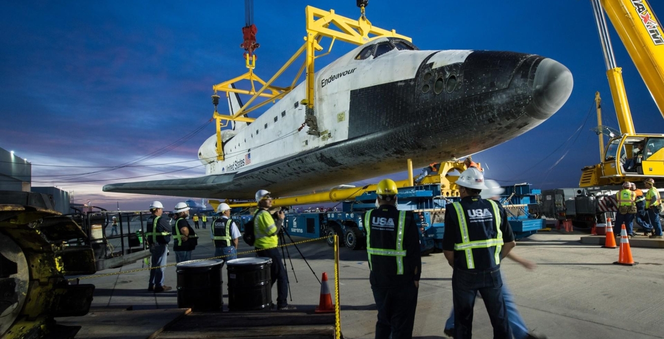 1350x689 Resolution shuttle, assembly, people 1350x689 Resolution ...