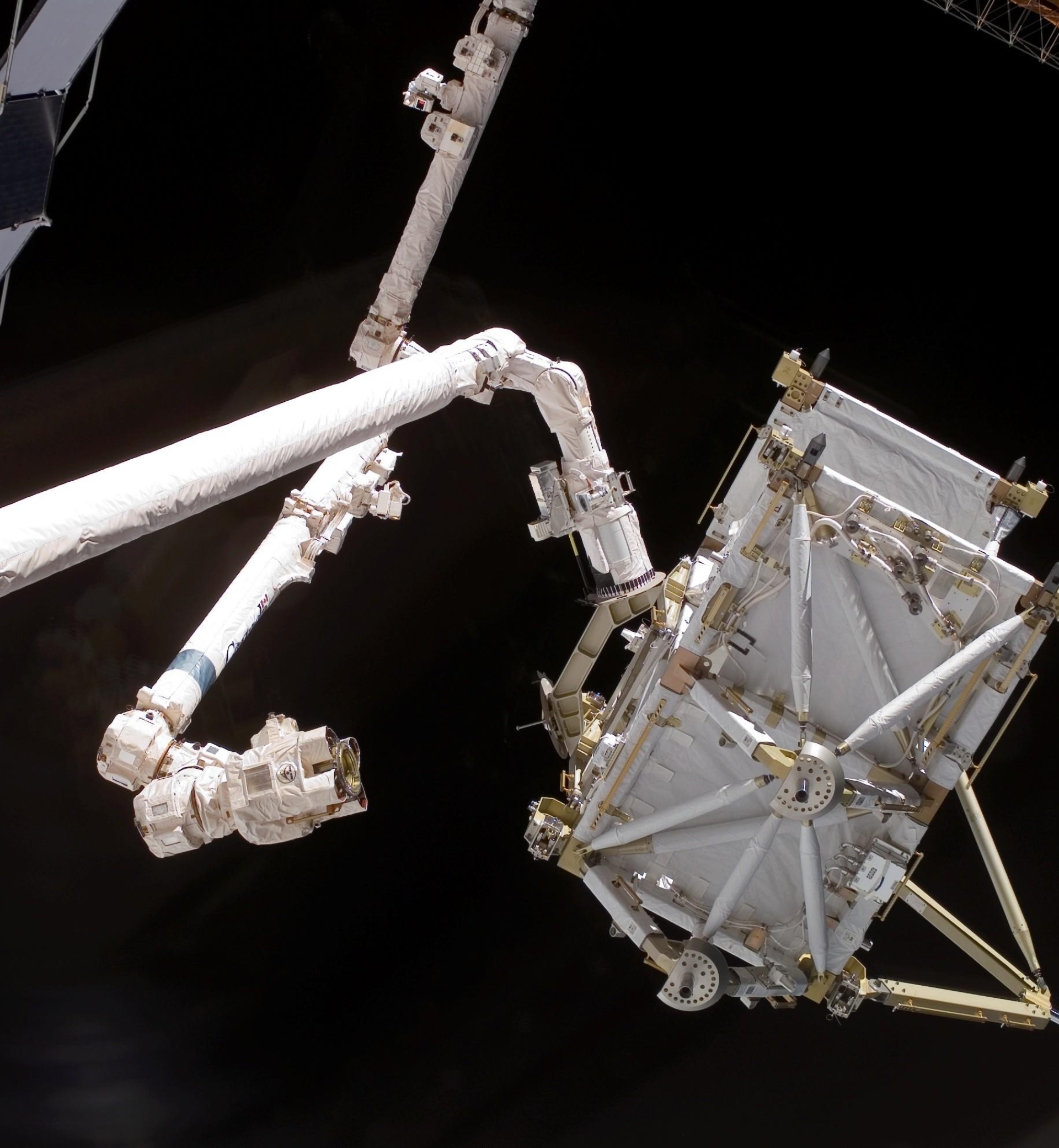 1920x2080 Resolution station iss, robotic arm, space 1920x2080 ...