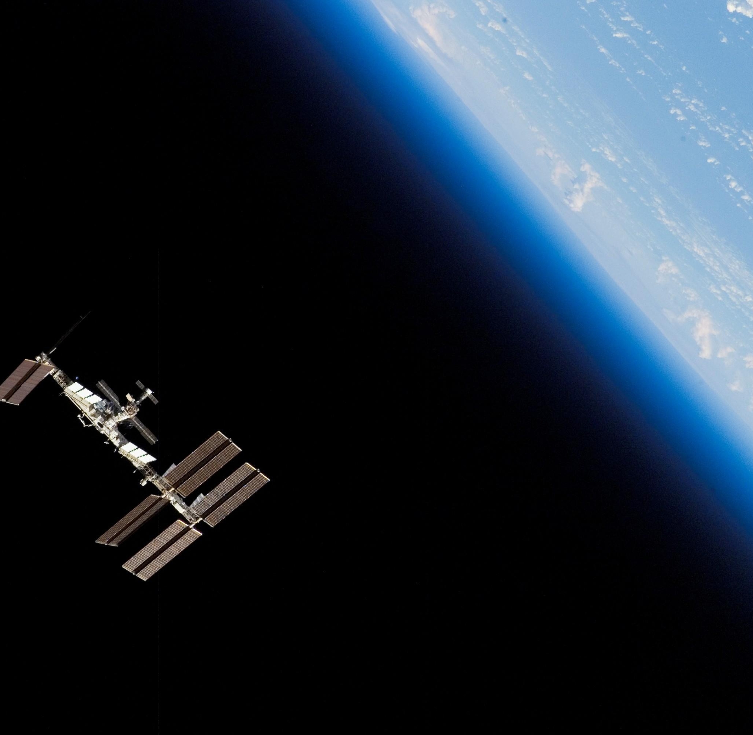 2460x2400 Resolution station iss, space, orbit 2460x2400 Resolution ...
