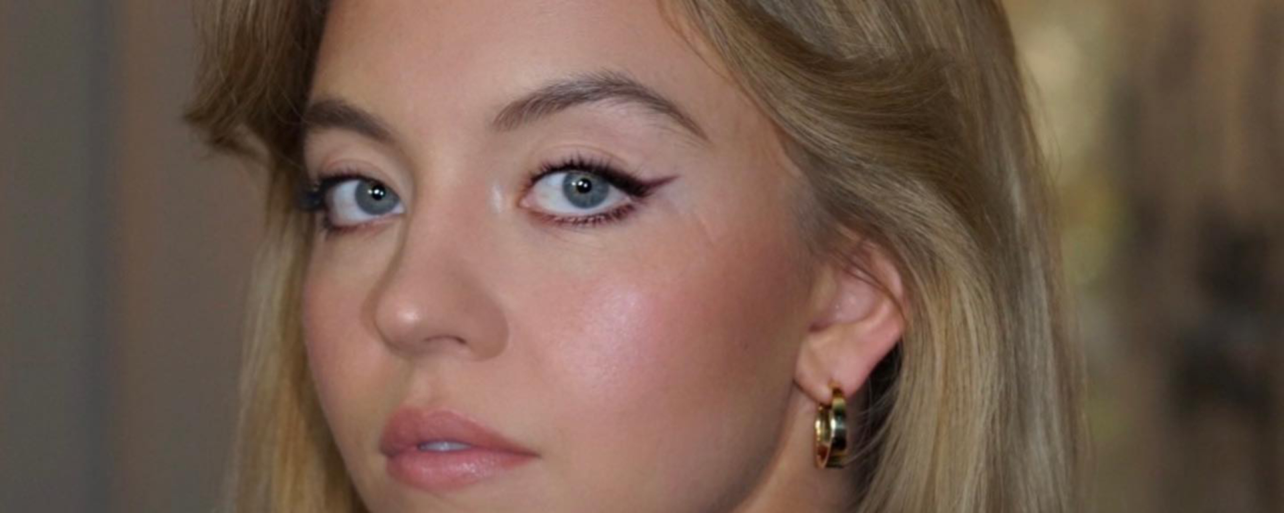 2560x1024 Resolution Sydney Sweeney Portrait in Black Dress 2560x1024 ...
