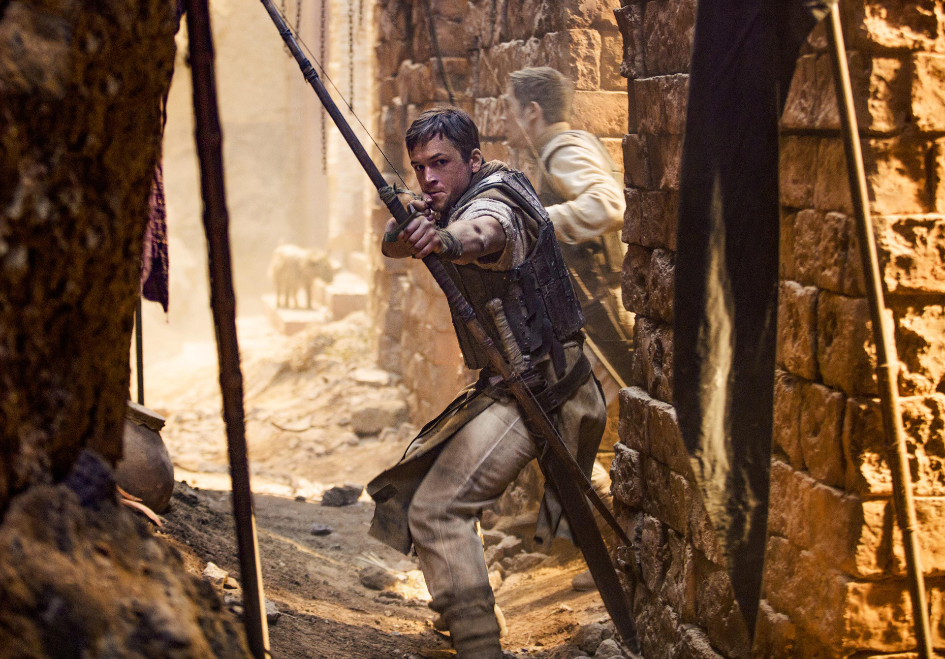 1920x1339 Resolution Taron Egerton In Robin Hood 2018 1920x1339 ...