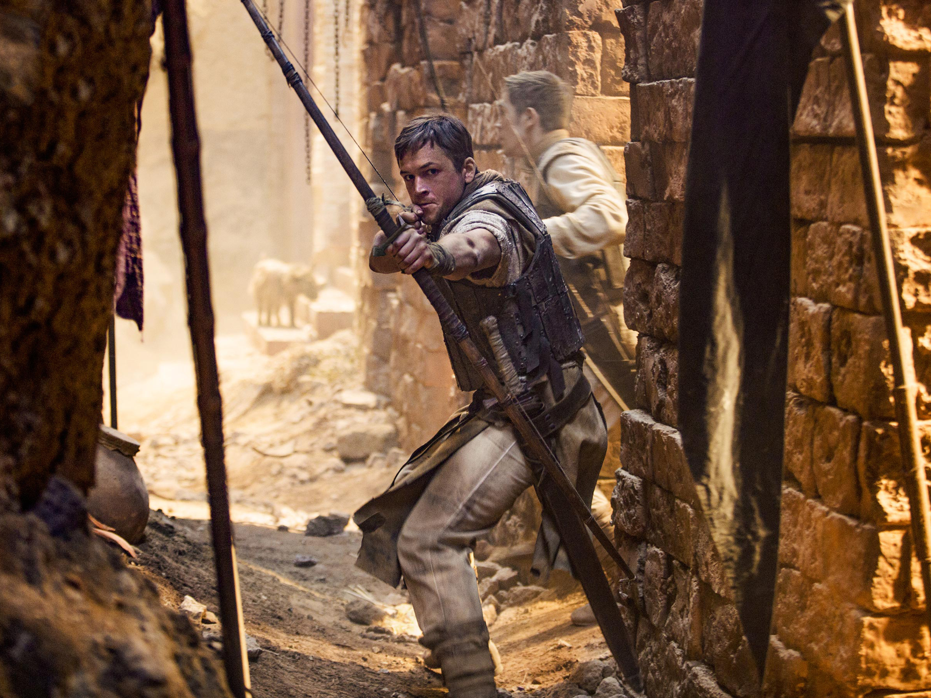 3200x2400 Resolution Taron Egerton In Robin Hood 2018 3200x2400 ...