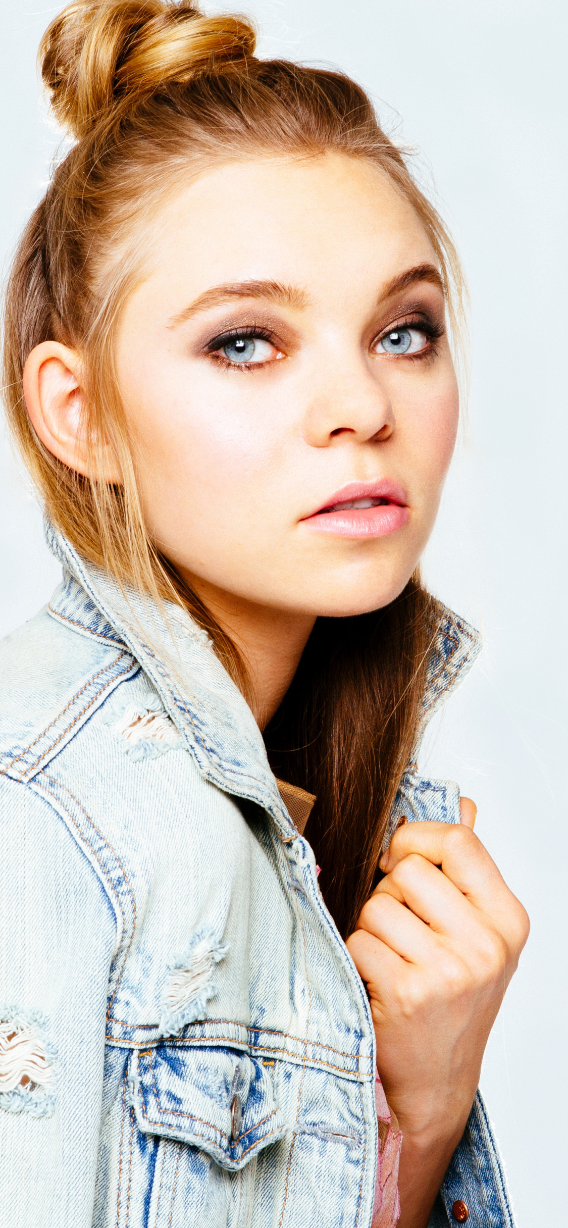 1125x2432 Taylor Hickson 1125x2432 Resolution Wallpaper, HD Celebrities ...