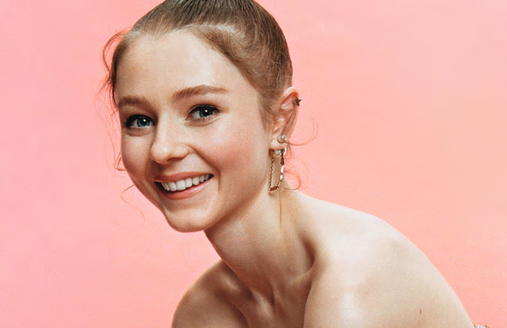 1676x1085 Resolution Thomasin McKenzie 2019 1676x1085 Resolution ...