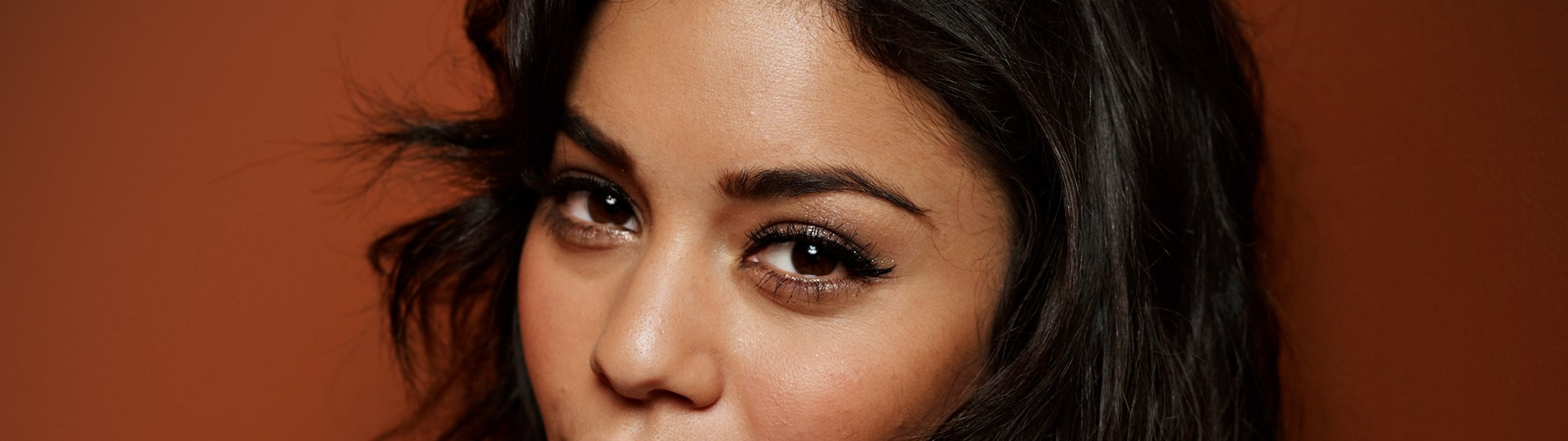 7680x2160 vanessa hudgens, face, black hair 7680x2160 Resolution ...