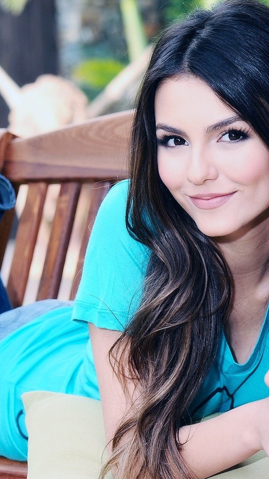 1081x1920 Resolution victoria justice, bench, rest 1081x1920 Resolution ...