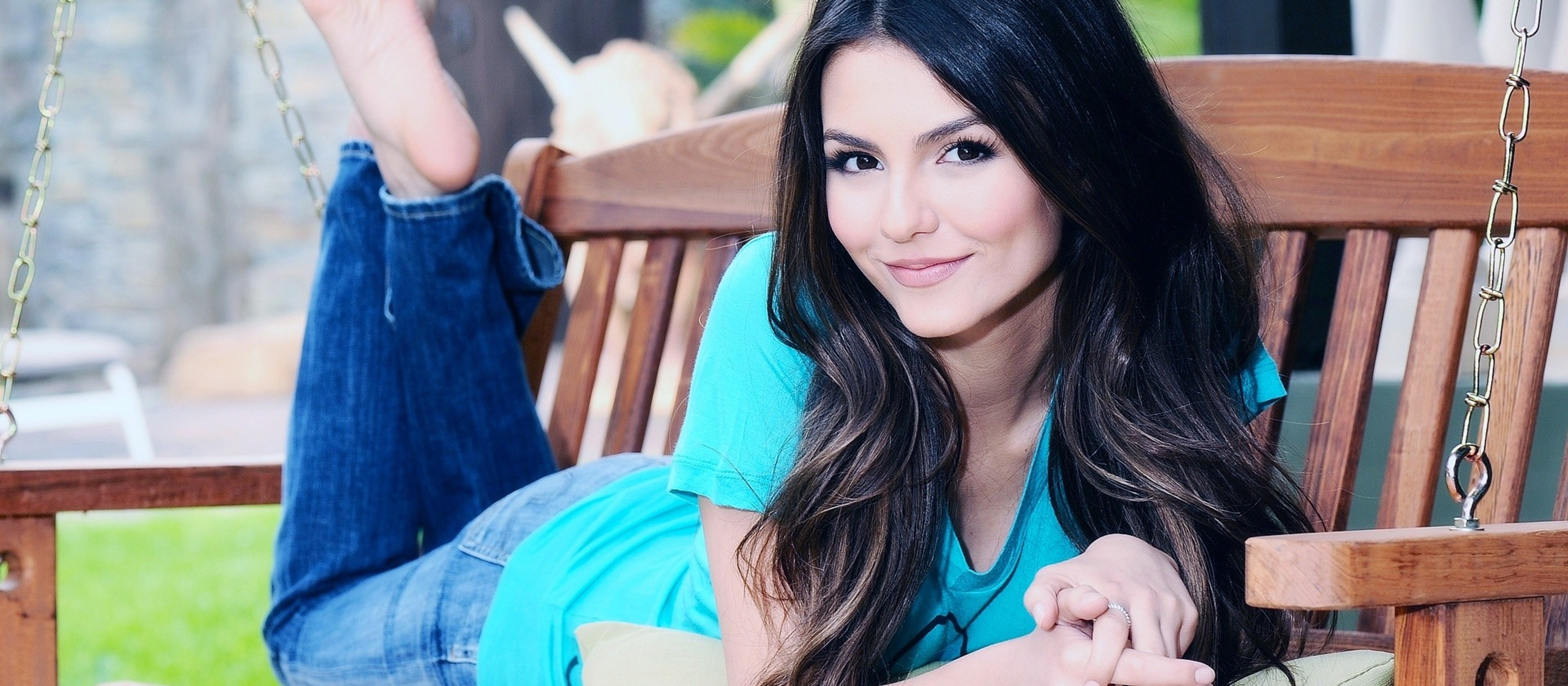 5600x2450 Resolution victoria justice, bench, rest 5600x2450 Resolution ...