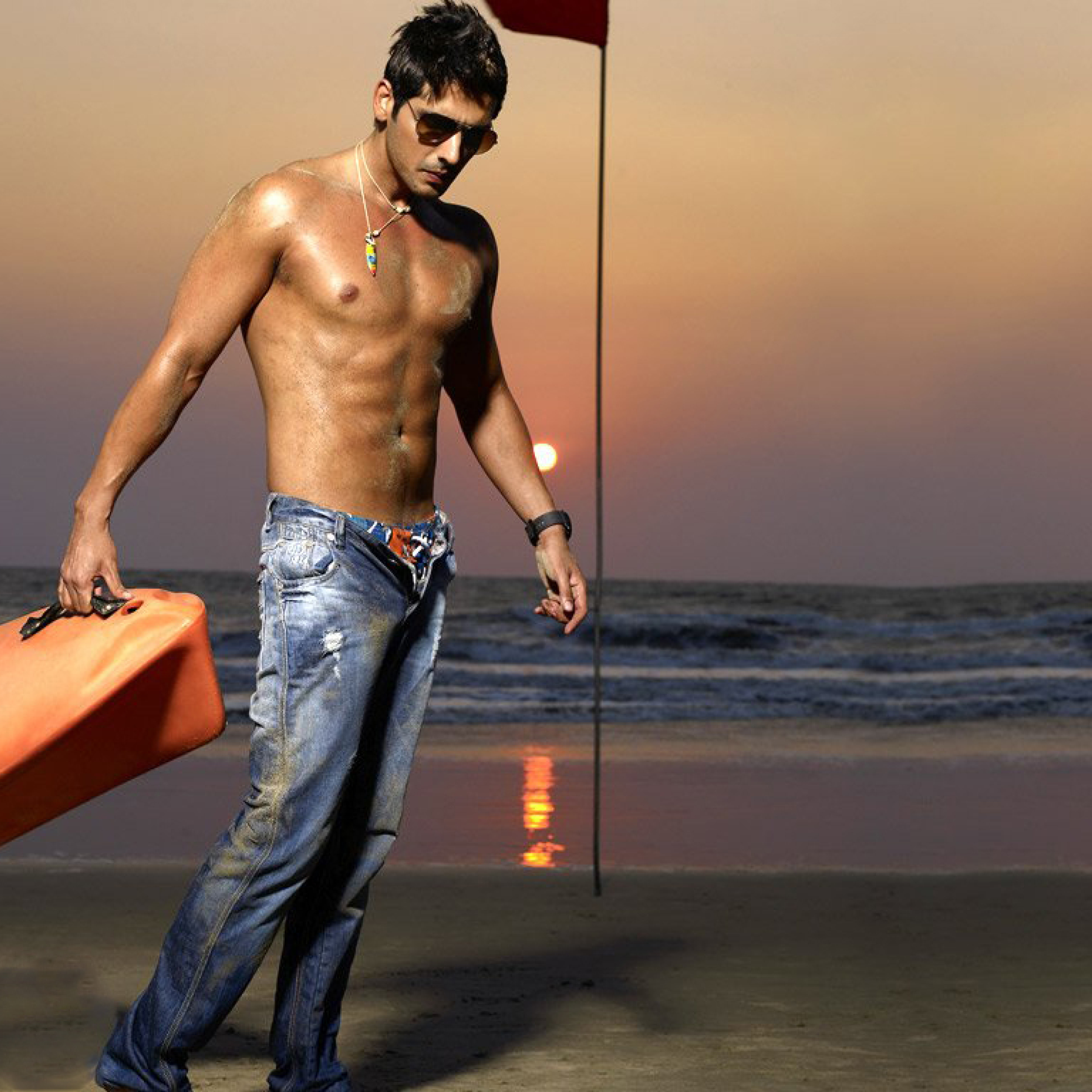 2248x2248 Zayed Khan New Shirtless HD Wallpapers 2248x2248 Resolution ...